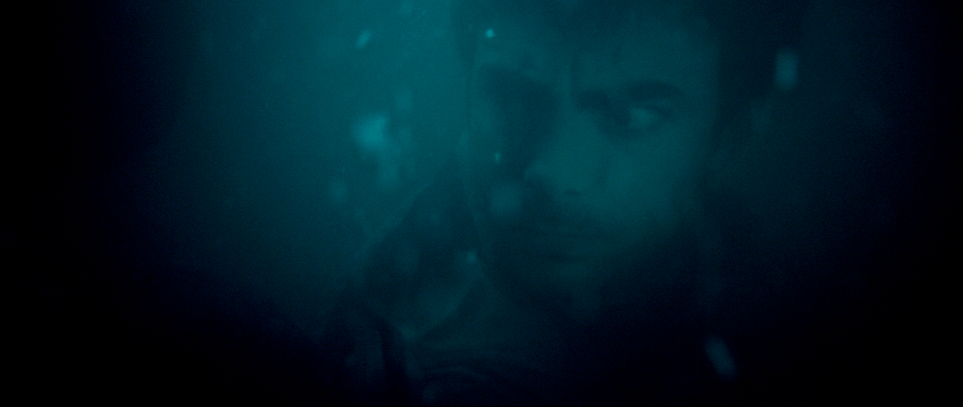 Exclusive 'Submerged' Trailer Jam-Packed With Limo Chases and Gun ...
