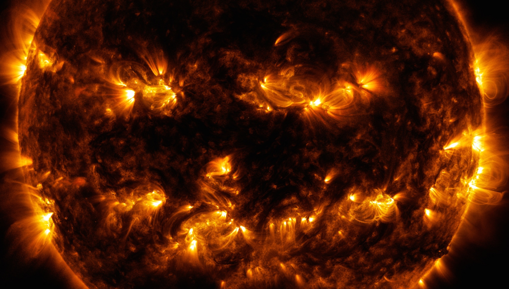 NASA Shares Incredible High-Res Photo of the Sun Looking Like a ...